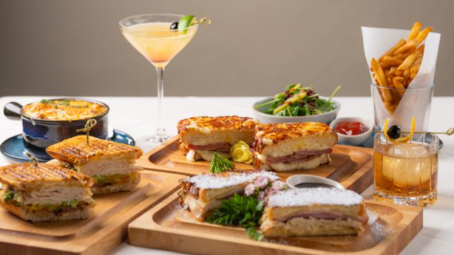 Rene at Tlaquepaque - Visit Sedona